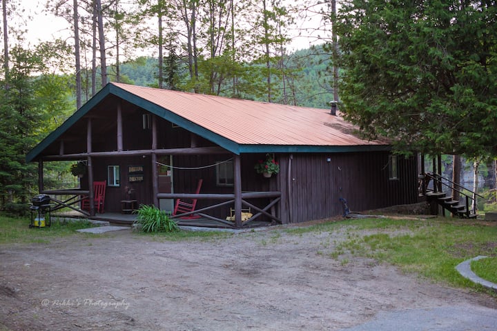 Directeur:   3 Bedroom Cabin With A Loft - Mattawa