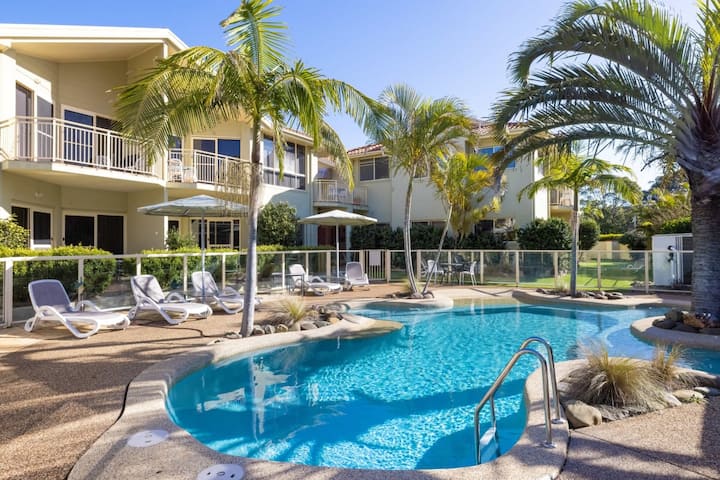 Marty's At Little Beach Studio W Balcony And Pool - Salamander Bay