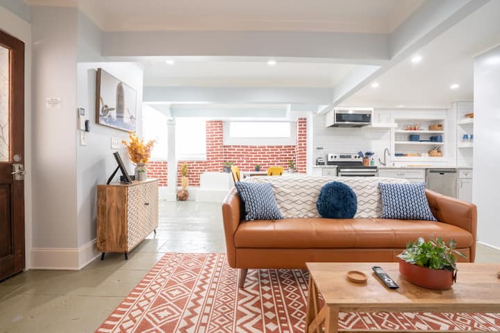 Spacious Nook In The City- Central To Everything! - Atlanta, GA