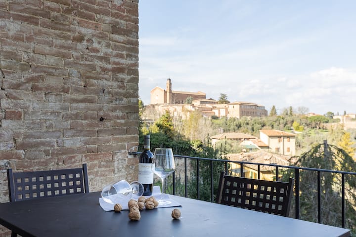 Il Gioiello Nel Cuore Di Siena - Siena