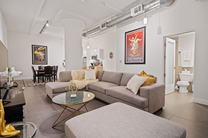 Luxury Dtla Suite W/ Rooftop Pool & Skyline Views - South Park – Los Angeles