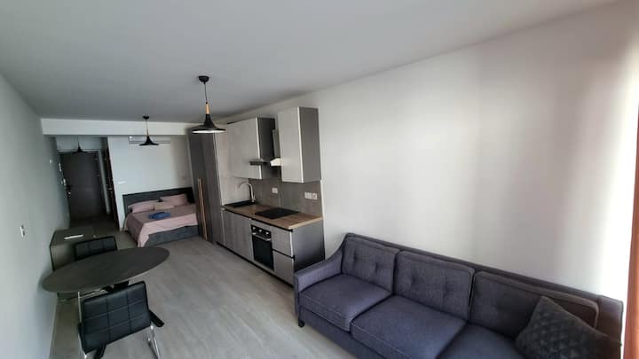 Spacious And Well Located Studio Apt A In Gzira - Malte