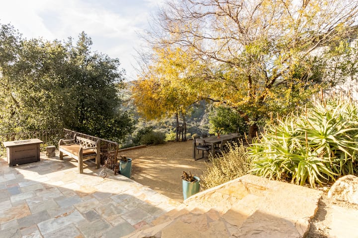 Create And Accommodate! Studio For Work And Play. - Ventura County, CA