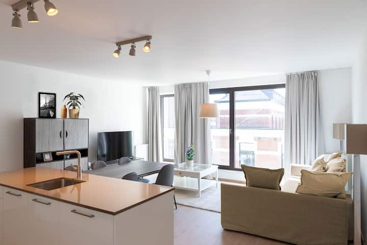 Oneluxstay Large 2br Diamond District - Antwerp