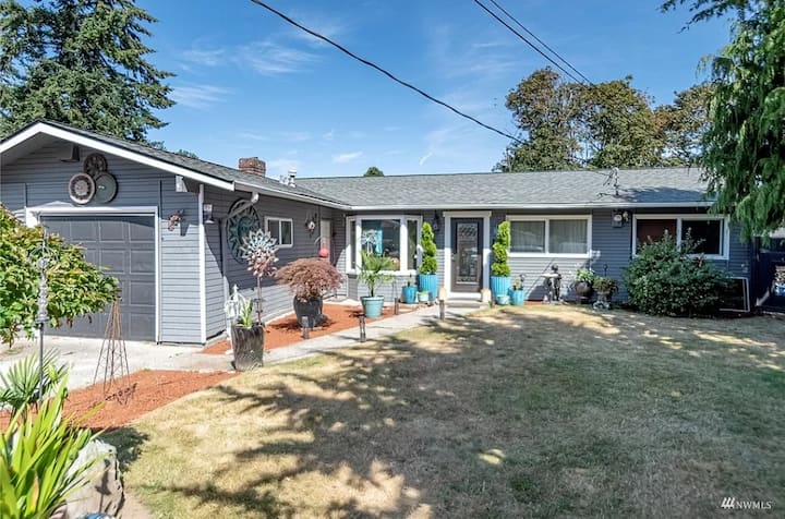 Pnw Home With Private Outdoor Getaway Space. - Federal Way, WA