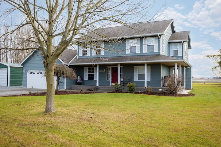 Tulip County Home - Bay View, WA