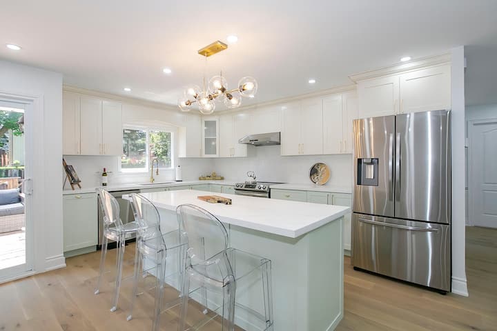 Comfortable Family Friendly Home In Mississauga - Mississauga