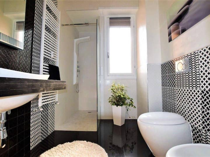 Suite22 Eleganza E Comfort Nel Cuore Di Moncalieri - Moncalieri