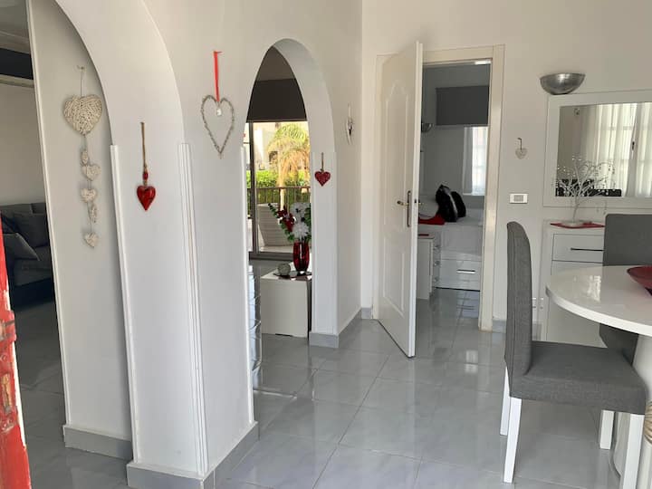 Delta Sharm, Stunning 1 Bed Top Floor 93m +Wifi - Sharm El-Sheikh