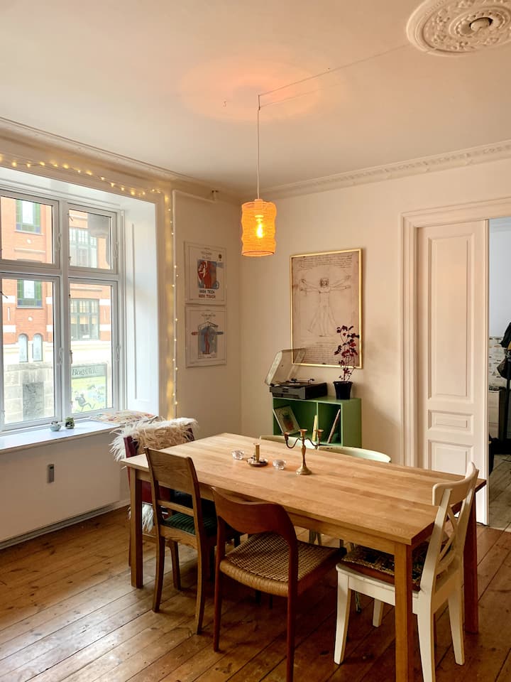 Central, Authentic Apartment In Cph - Koppenhága