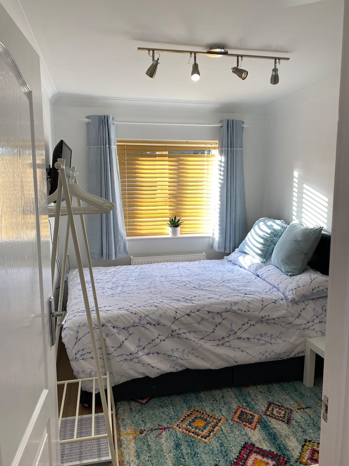 Private Bedroom With En-suite - Upton upon Severn