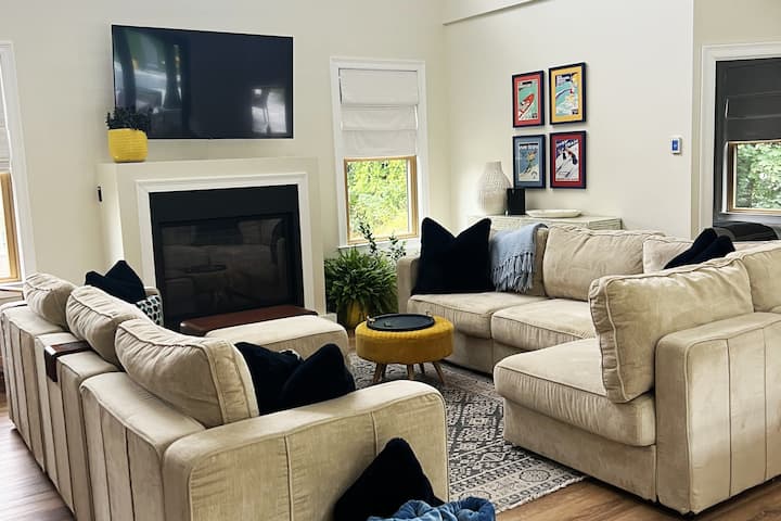 Luxurious Executive Suite - Manchester, NH