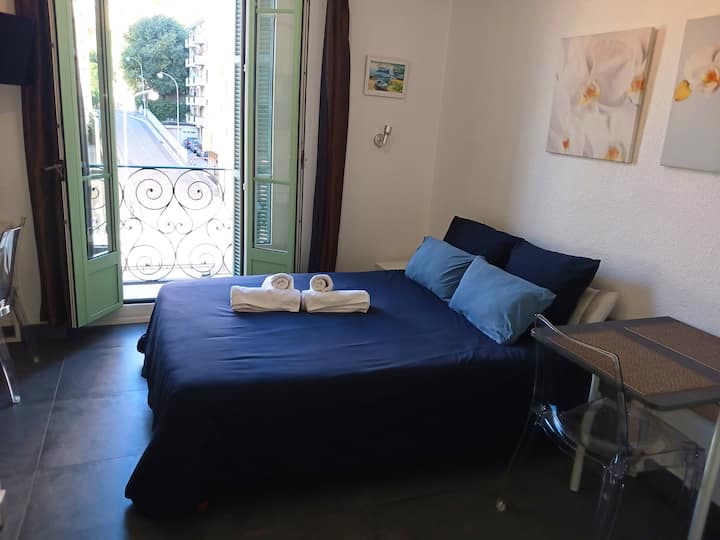 Cocoon Cosy Pour 2 - 1 Mn De La Plage, Wifi & Tram - Nizza