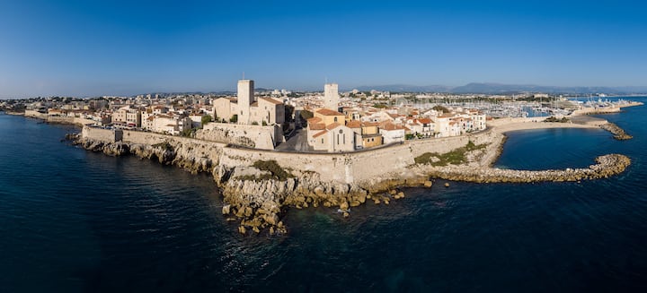 Bel Appartement Avec Terrasse Et Garage, Au Calme - Antibes