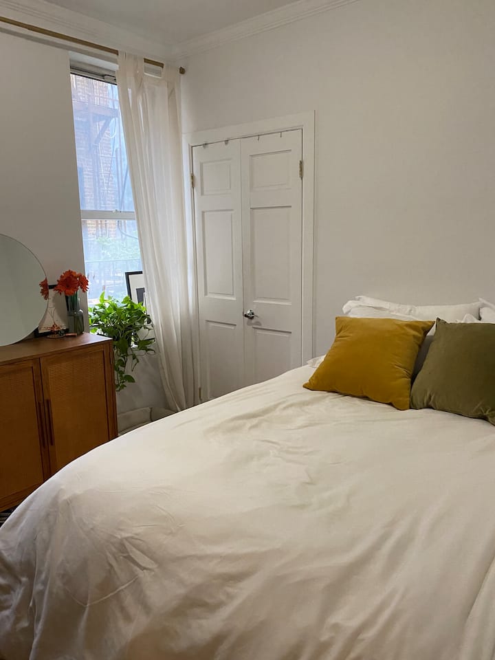 Cozy One Bedroom Apartment In Les/chinatown - New York City