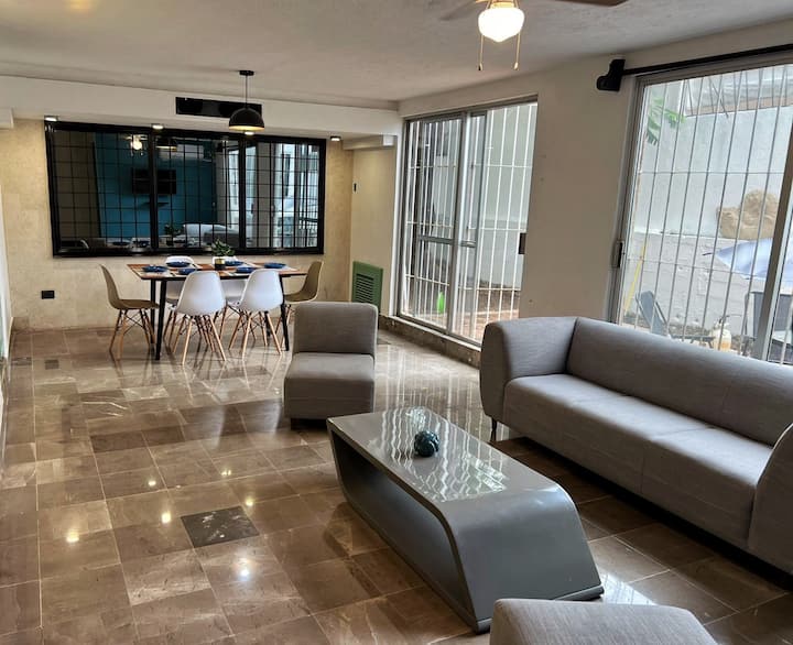 Espacioso, Centrico, Acogedor Y Buena Ubicacion - Cancún