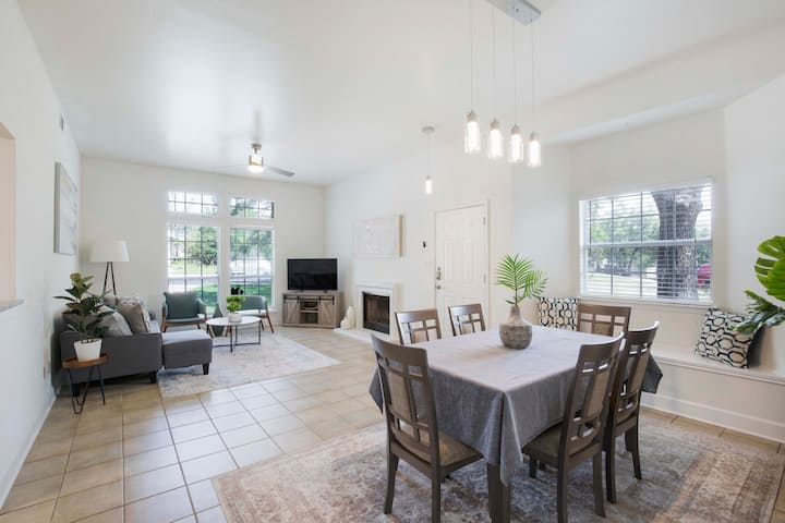 Paradise Retreat A Near Domain - Austin