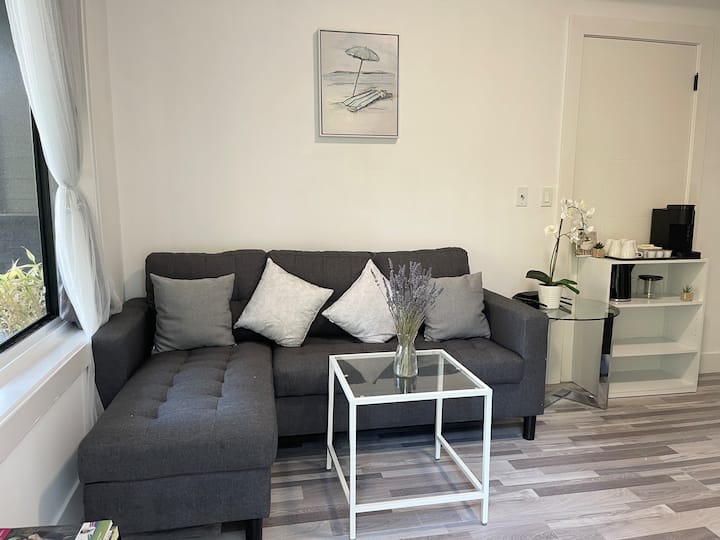 Ac One Bedroom Unit In A Quiet Neighborhood - Abbotsford