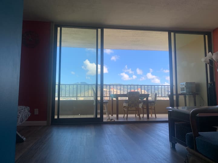 ワイキキ中心。ベランダからの素晴らしいView ,バーベキューエリア サウナ、プールも付いています。 - Honolulu, HI