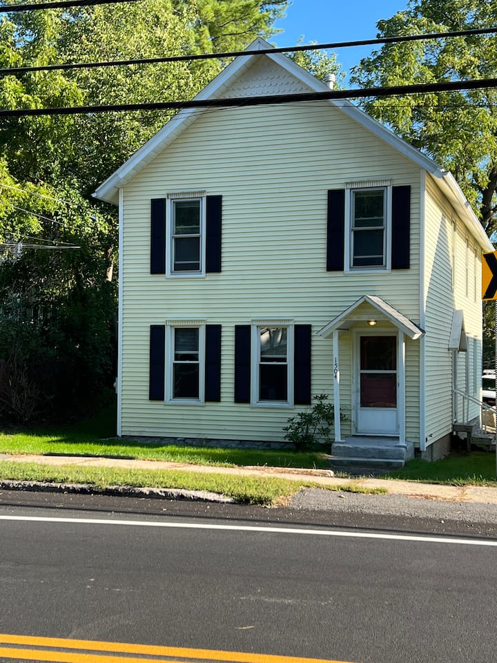Very Basic And Clean 2 Bedroom Furnished Space - Thacher State Park, Voorheesville