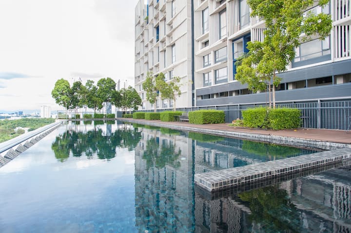 Largest Balcony Tamarind 7people - Cyberjaya