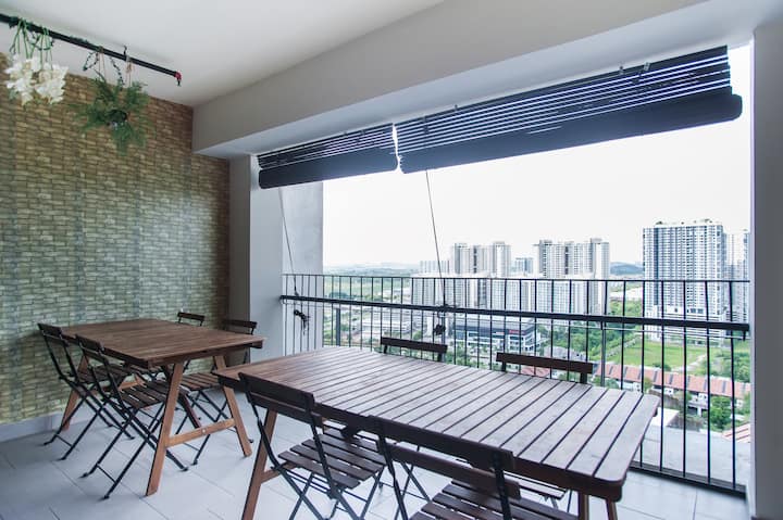 Largest Balcony Tamarind 7people - Putrajaya