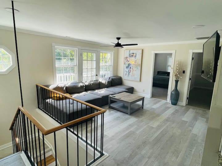 Beautiful Modern And Updated 2/1 - Chapel Hill, NC