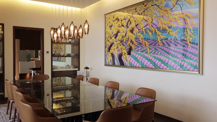 2-bed Luxurious Penthouse 20th Floor - Newton