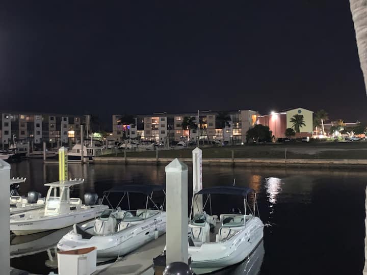 Old Naples Waterview 1 Bed/1bath - Naples, FL