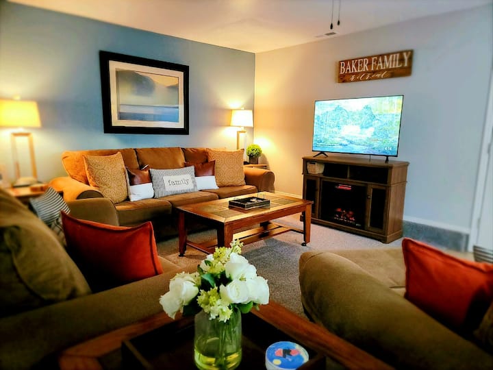 Roomy 1620 Sq.ft Home W/ Family Room & Bonus Room! - Baker City, OR