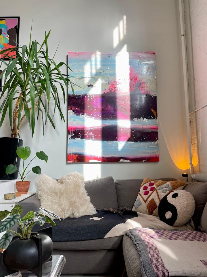 Large Artsy Loft W 30ft Ceilings And Natural Light - Toronto