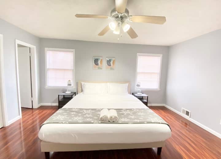 Spacious & Cozy 4br/2.5 Baths Fenced Back Yard - Suwanee, GA
