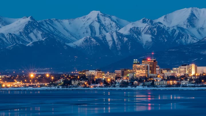 Entire Home, 3 Bedroom 2 Bath - Anchorage, AK