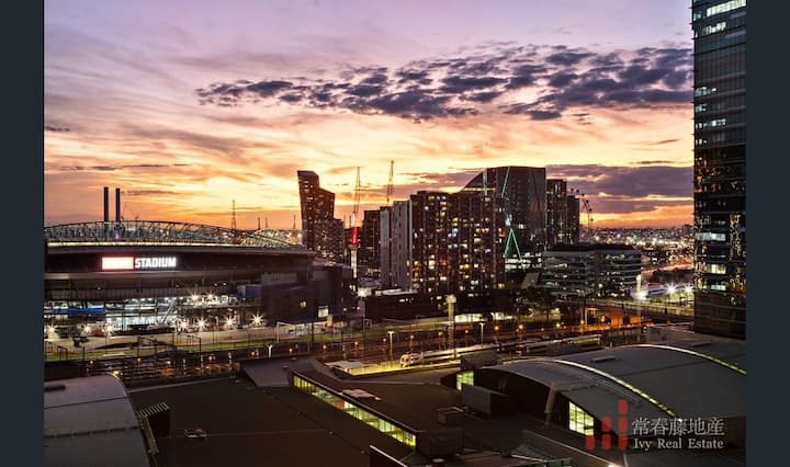 Marvelous Views, Marvelous Stay - Be Spoilt Here - Melbourne Sports Centres - Lakeside Stadium