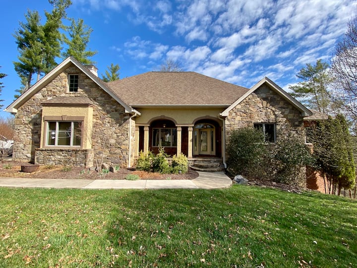 French Country 4 Bdrm Lake Villa - Abingdon, VA