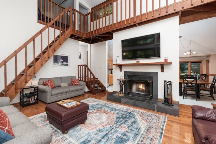Hickory Hideaway- 5 Br 4 Ba With Game Room And Indoor Fire Place - Virginia