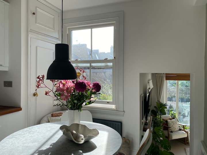 Beautiful Sunny One Bed Flat - Fulham