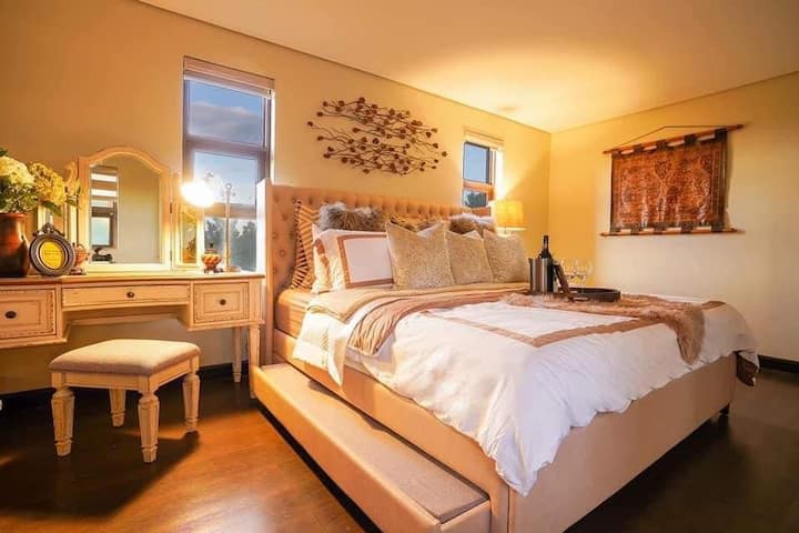 Swiss Pine View At Crosswinds - Tagaytay