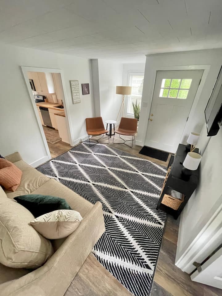 Downtown Saratoga 3-bedroom Apartment - Saratoga Springs, NY