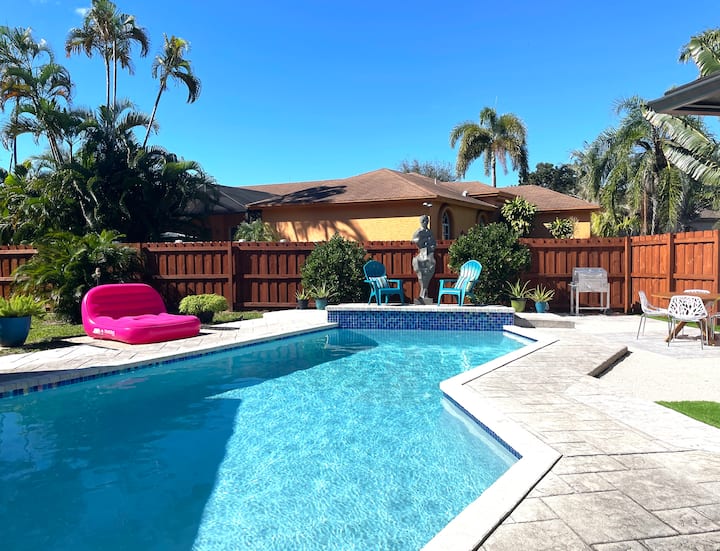 Koolhaus ~ Centrally Located With King Bed - Boynton Beach, FL