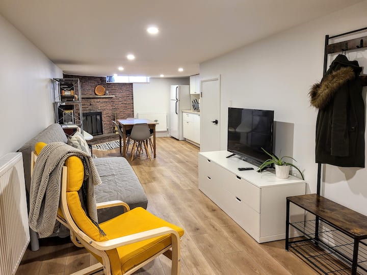Cozy Basement Suite In Midtown Toronto - Toronto