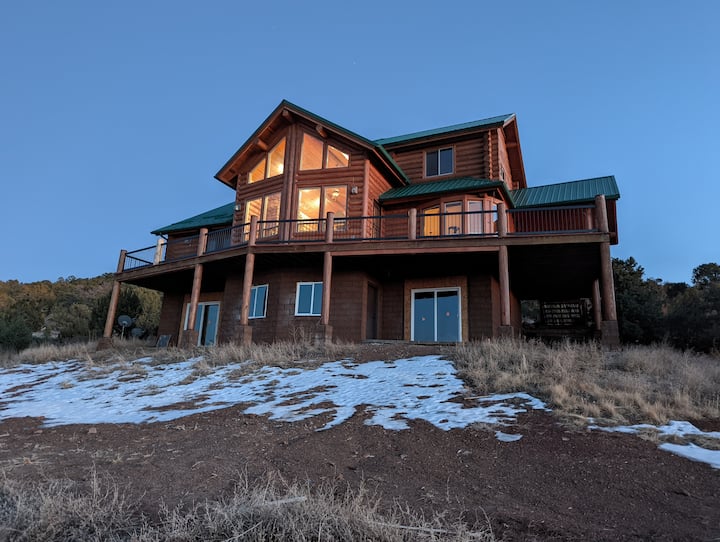 6-bedroom Log Cabin - Williams, AZ
