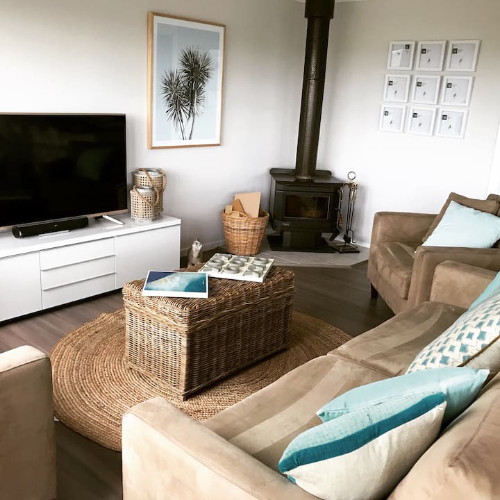 Welcome To The Deck - Venus Bay
