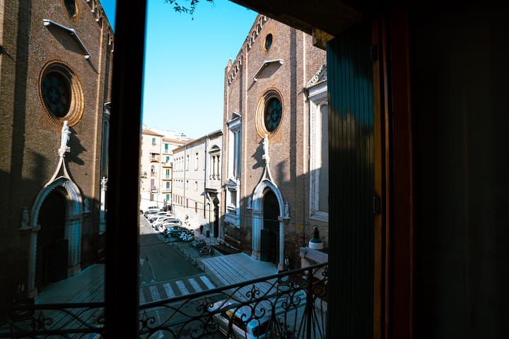 Spazioso Appartamento In Centro - Verona