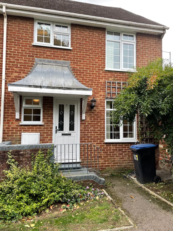 The Hatfield House - St Albans