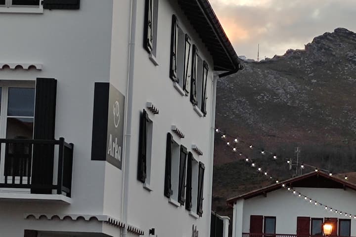 Larrun Lodge Au Cœur Du Village - Ainhoa