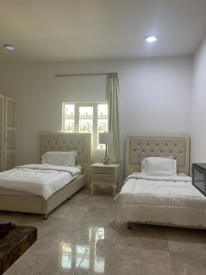 Luxury Villa - 6 Bedrooms - Qatar