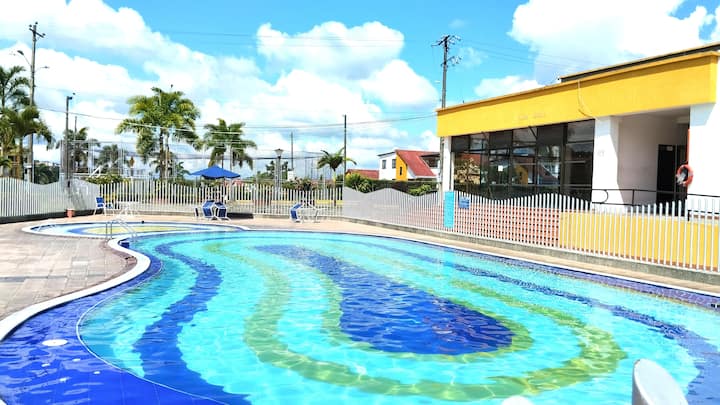 Hermosa Casa! Piscina, Oficina. - Pereira, Colombia