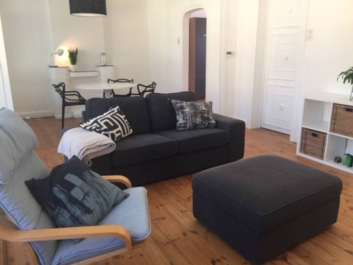 Chambre,gd Dressing, Parking Ds Petite Colocation. - Charleroi