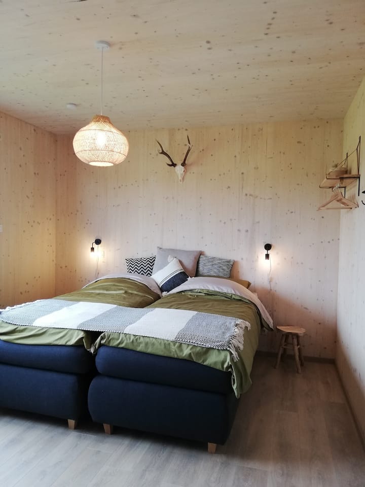 Kamer 1: Gastsuite Omringd Door Bos, Veld - Houffalize